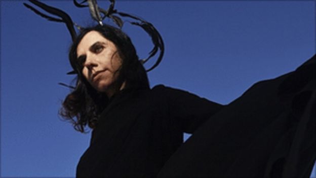 Mercury favourite PJ Harvey reflects on her 2001 win - BBC News