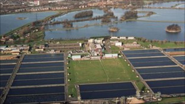 Slough sewage works to hold first open day - BBC News