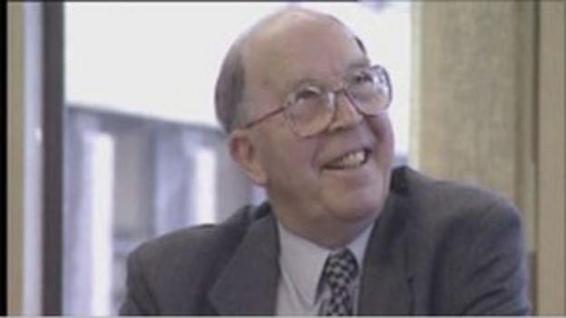 Labour mourns South Wales Valleys stalwart Ken Hopkins - BBC News
