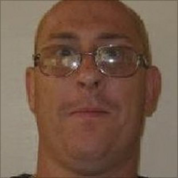 Bruce Lee Jackson hands himself to police - BBC News