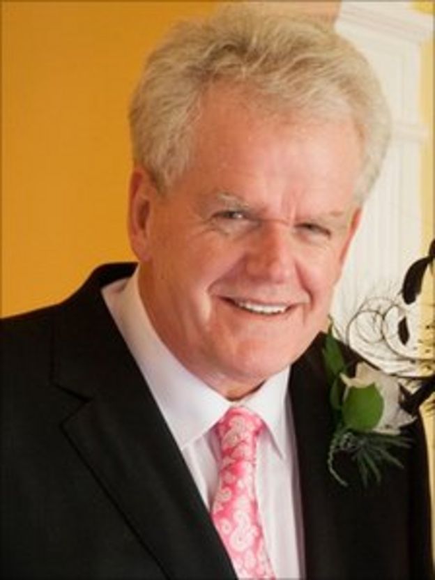 Tributes to health expert William Bingley after fall - BBC News