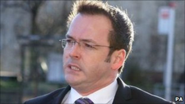 Bolton doctor Simon Stacey cleared of abusing ex-wife - BBC News