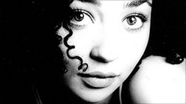 Misfits star Ruth Negga cast in Shirley Bassey drama - BBC News