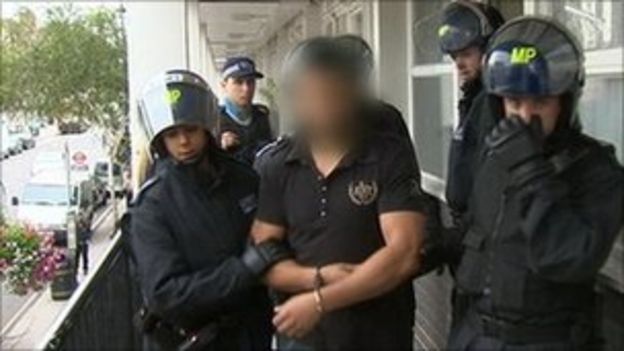 England riots: 24-hour criminal justice system after riots - BBC News