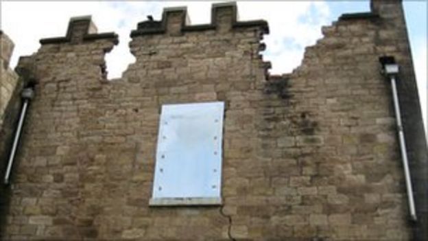 Restoration work on Boston Castle in Rotherham starts - BBC News