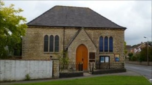 Welton church too small to accommodate its congregation - BBC News