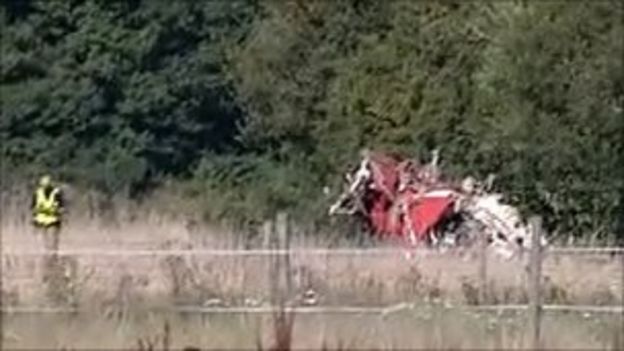 Red Arrows cleared to fly again after airshow crash - BBC News