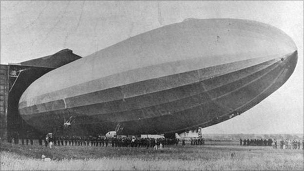 Appeal for tales of Hull airship crash which killed 44 - BBC News