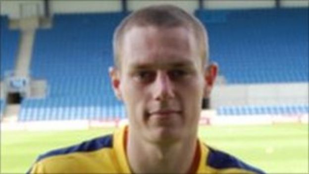 Jailed footballer Adam Chapman to make Oxford United return - BBC News