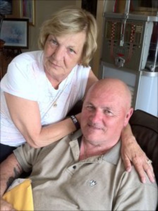 Toxic dust legacy of 9/11 plagues thousands of people - BBC News