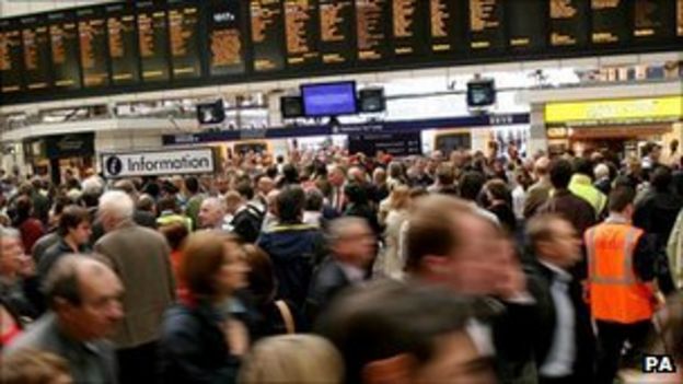 Network Rail lists 11 overcrowded stations needing action - BBC News