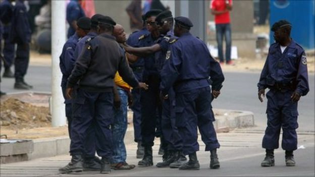 Activist dies in Democratic Republic of Congo unrest - BBC News