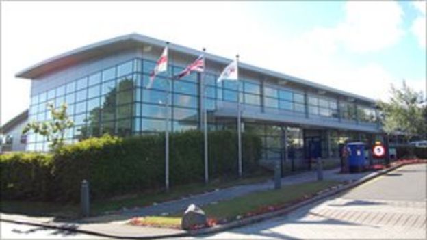 Guernsey Post to hold or destroy all underpaid postage - BBC News