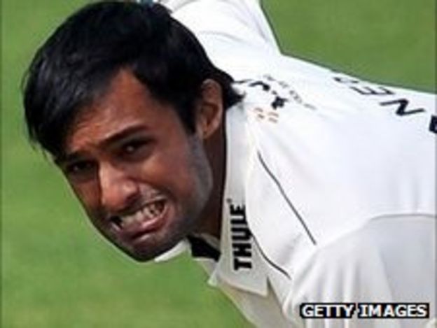Early Gloucestershire departure for Vikram Banerjee - BBC Sport