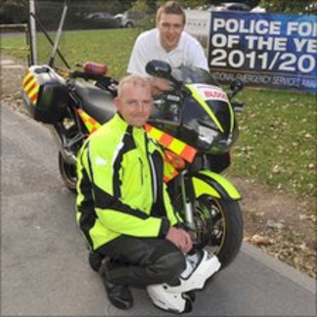 Cleveland Police PCSO's set up blood delivery service - BBC News