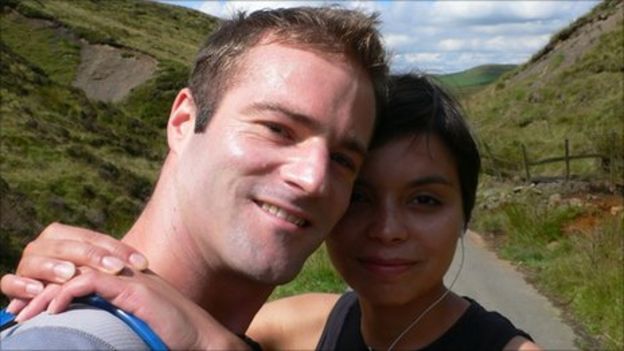 Red Arrows pilot Jon Egging memorial for Bournemouth - BBC News