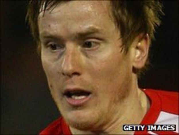 Port Vale sign Rob Kozluk and Liam Chilvers - BBC Sport