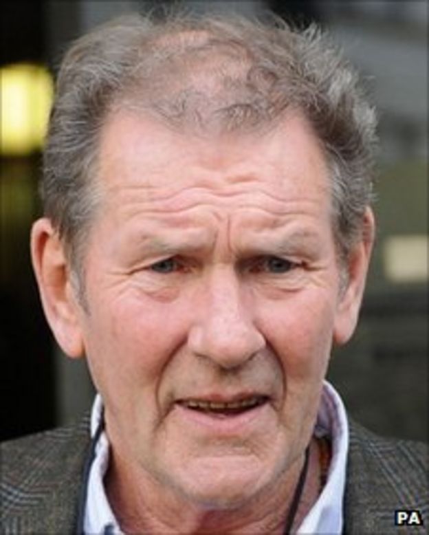 Stuart Mungall, Yorkie ad star who killed wife, is freed - BBC News