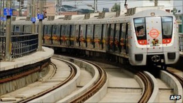 Baby born on train to be Delhi Metro mascot - BBC News