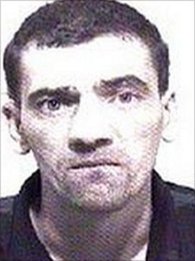 Fears rapist John Dillon 'kept offending' on run - BBC News