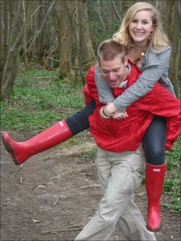 Piggyback world record to be attempted in Colchester - BBC News