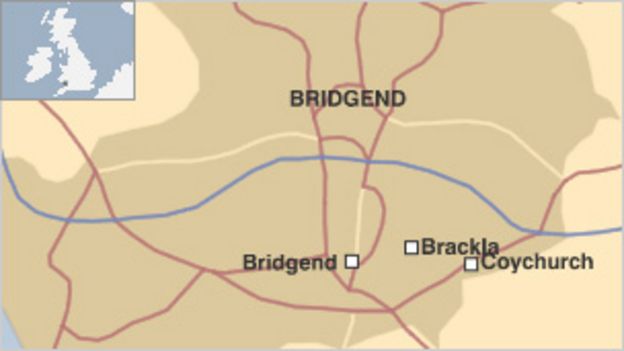 Teenager killed as car hits tree at Brackla, Bridgend - BBC News