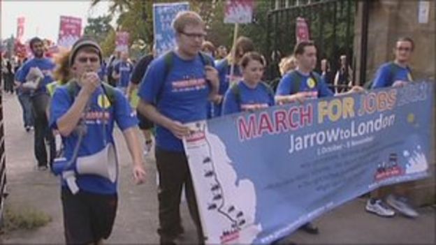 Unemployment campaigners recreate 1936 Jarrow March - BBC News