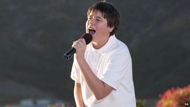 Gary Barlow says X Factor's teens are 'under pressure' - BBC Newsround