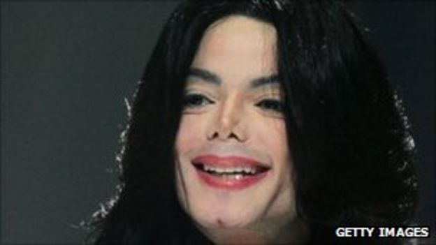 Jackson trial: Singer 'was dead' on arrival to hospital - BBC News