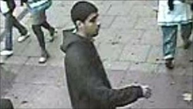 London riots: Man sought over double attack in Newham - BBC News