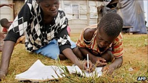 Zimbabwe children 'condemned to life without education' - BBC News