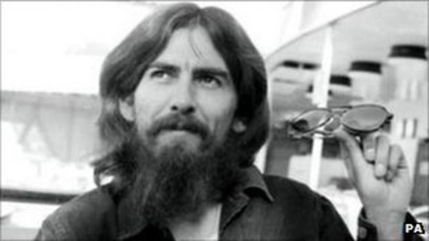 Liverpool gigs mark decade since George Harrison's death - BBC News