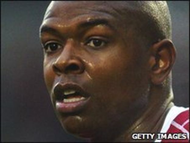 Des Lyttle and Michael Johnson join Hucknall Town - BBC Sport