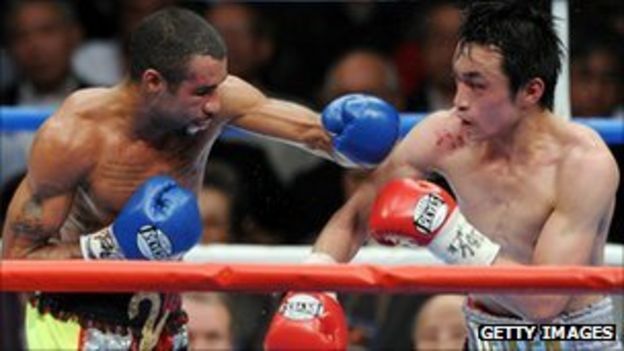 'Boxing Binman' Rendall Munroe quits bins for the ring - BBC News