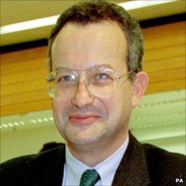 Lord Sainsbury elected Cambridge University chancellor - BBC News