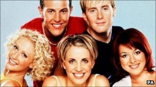 Steps number one in UK album chart - BBC News