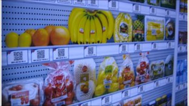 Shopping by phone at South Korea's virtual grocery - BBC News