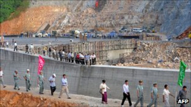 Sinohydro shares surge on debut at Shanghai exchange - BBC News