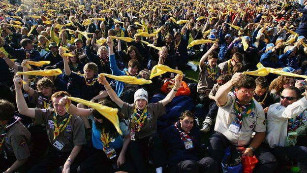 Scout volunteer job week returns after almost 20 years - BBC Newsround