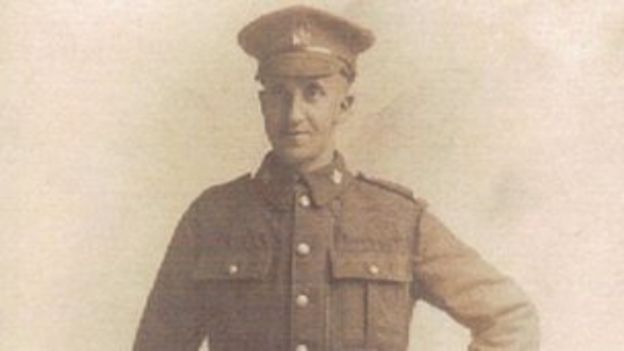 WWI soldier Alexander Johnston buried 93 years on - BBC News