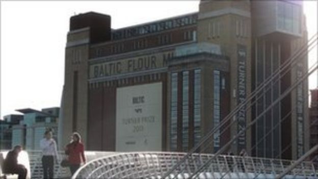 Baltic art gallery expands with new branch - BBC News