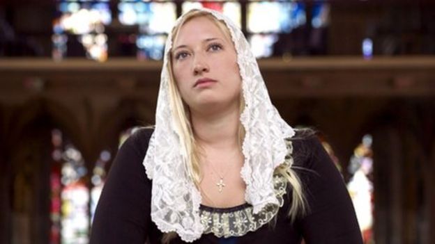 Women becoming nuns hits 25-year high - BBC News