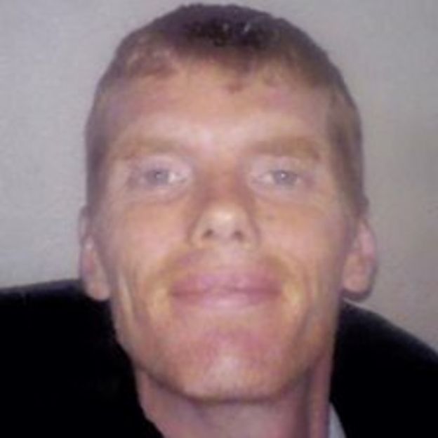 James Thompson Findlay murdered in Port Glasgow flat - BBC News