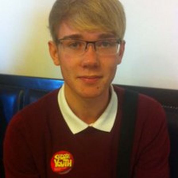 Choose Youth rally: 'Cuts are causing failing generation' - BBC News