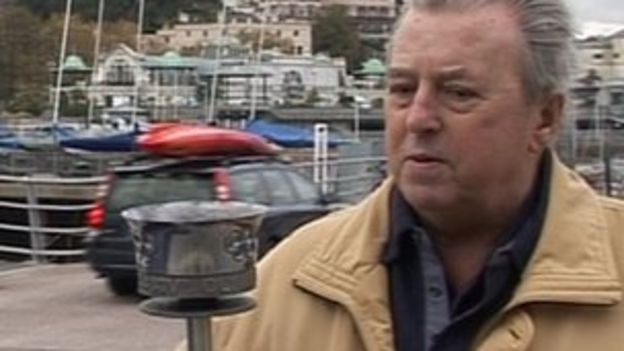 London 2012: Olympic torch in two-day Devon tour - BBC News