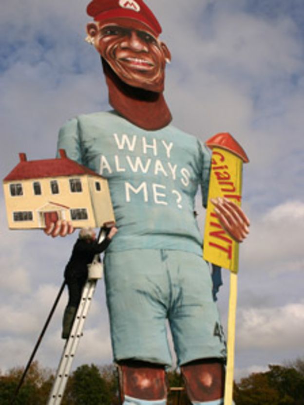 Fireworks footballer Mario Balotelli is Edenbridge guy - BBC News