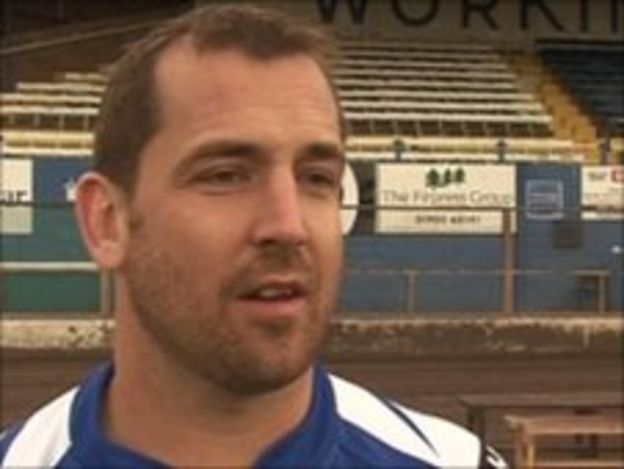 Barrow Raiders appoint Darren Holt as new head coach - BBC Sport