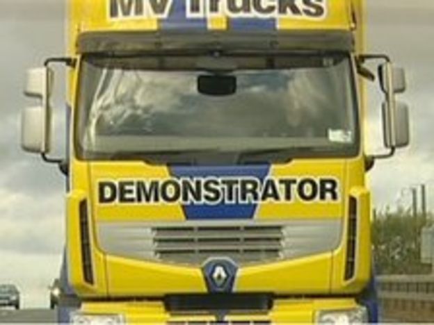 Kent Police use undercover lorry to catch law breakers - BBC News