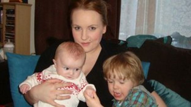 Summer v autumn babies: Your stories - BBC News