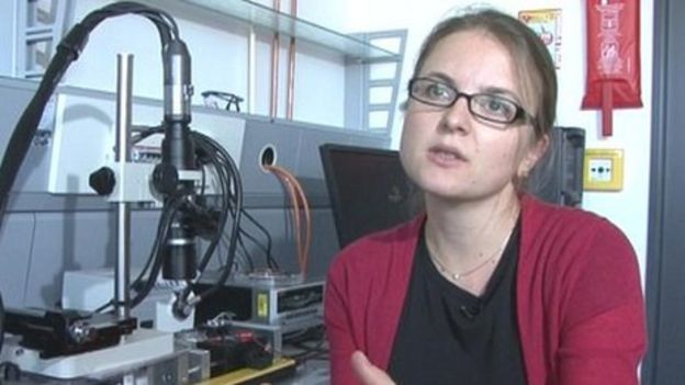 'Digital skin' activates brain cells - BBC News